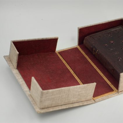 Restauration de livres anciens Restaurateur des documents écrits et reliure